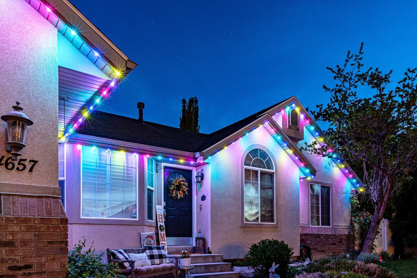 Permanent LED Holiday Lighting | Trimlight